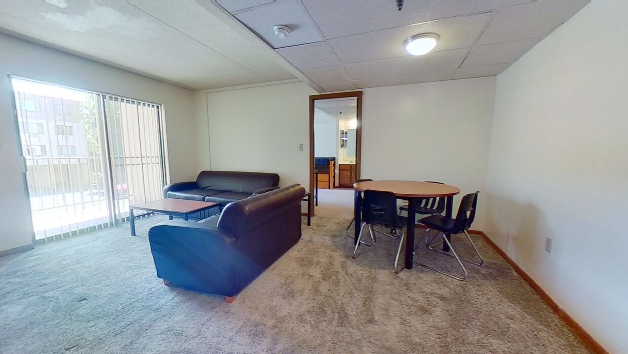 Meridian on College Avenue Apartments | Penn State University | Off ...