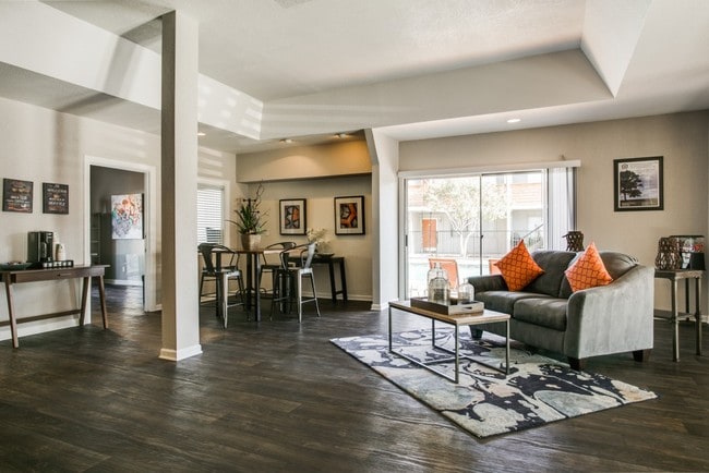 Residence at Midtown - Apartments in Dallas, TX | Apartments.com