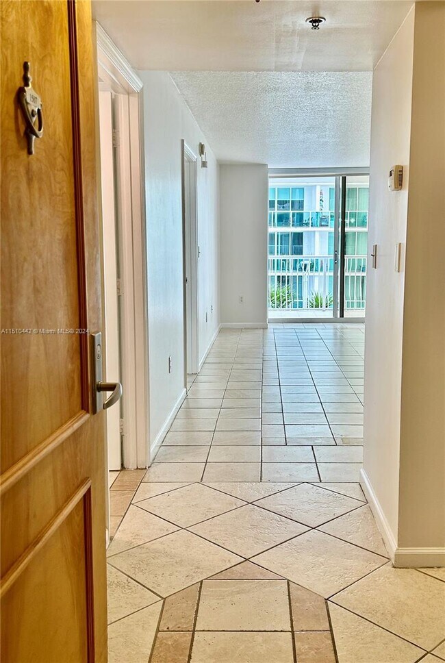 1200 Brickell Bay Dr Unit 1507, Miami, FL 33131 - Condo for Rent in Miami, FL | Apartments.com