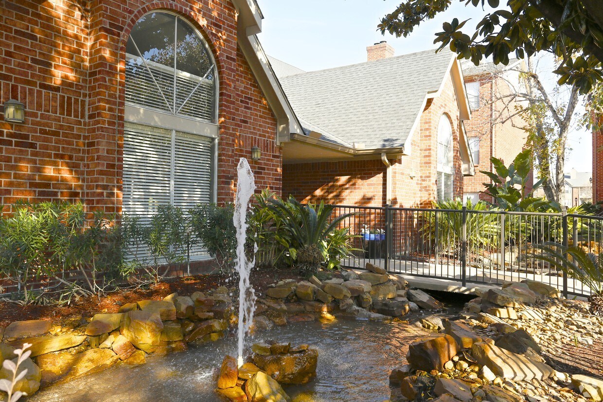 Monarch Medical Center - Apartments in Houston, TX | Apartments.com