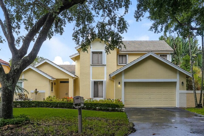 Fox Run Estates Apartments for Rent with a Yard - Plantation, FL ...