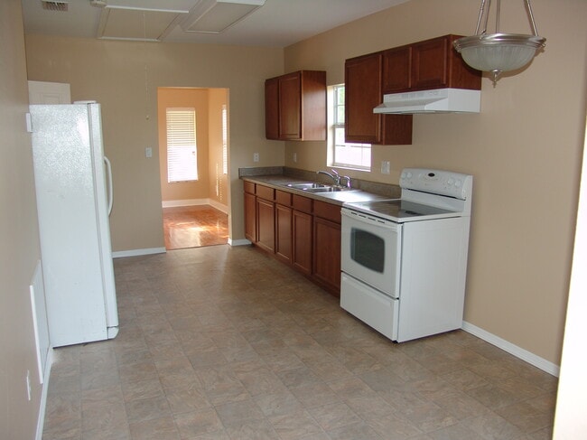 559 S Fannin St, San Benito, TX 78586 - House Rental in San Benito, TX ...