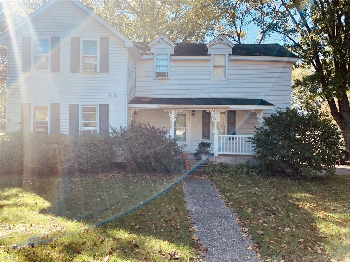 200 Jerdee Ave, Star Prairie, WI 54026 - Townhome Rentals in Star ...