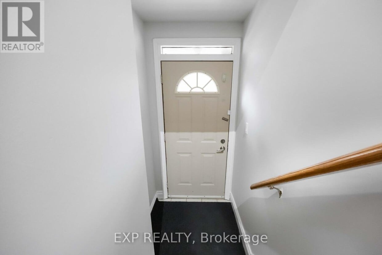 211 Dovercourt Rd Unité Upper, Toronto, ON M6J 3C9 - Appartement à ...