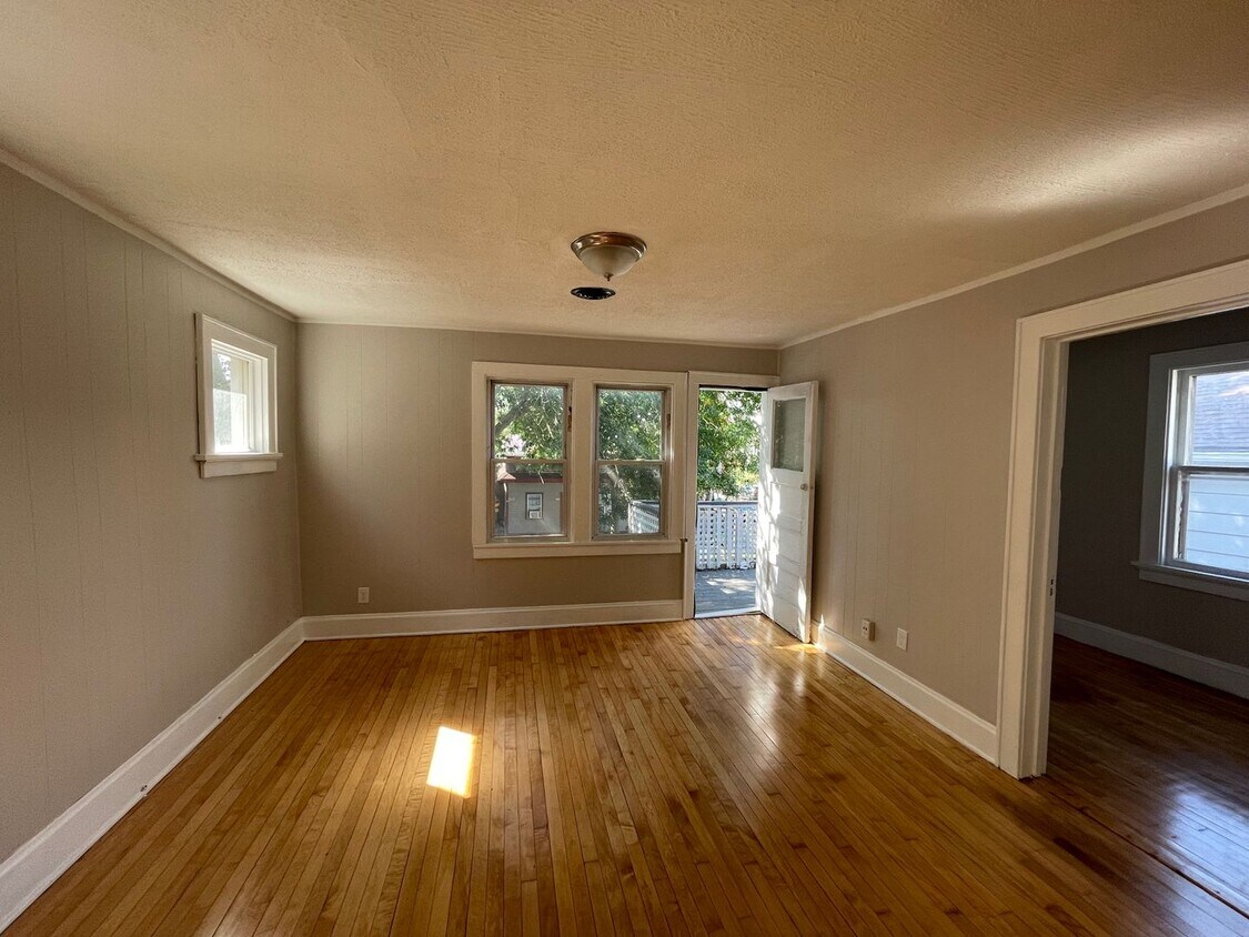 2474-A N Fratney St Unit 2474 N Fratney St (Lower), Milwaukee, WI 53212 ...