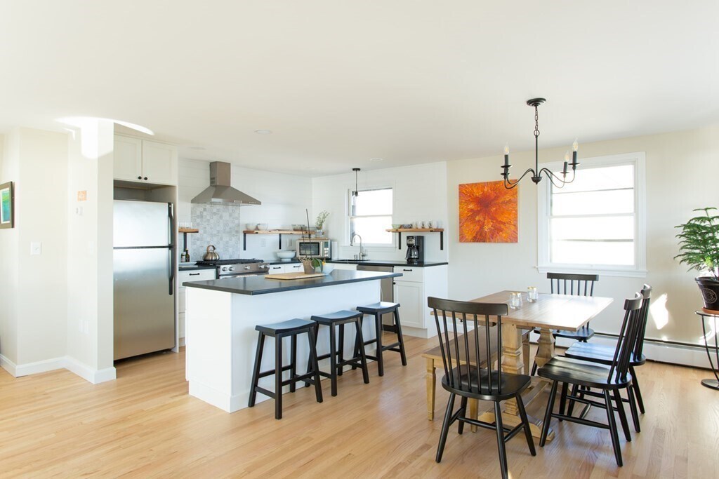 10 Fort Beach Ln, Marblehead, MA 01945 - Townhome Rentals in Marblehead ...