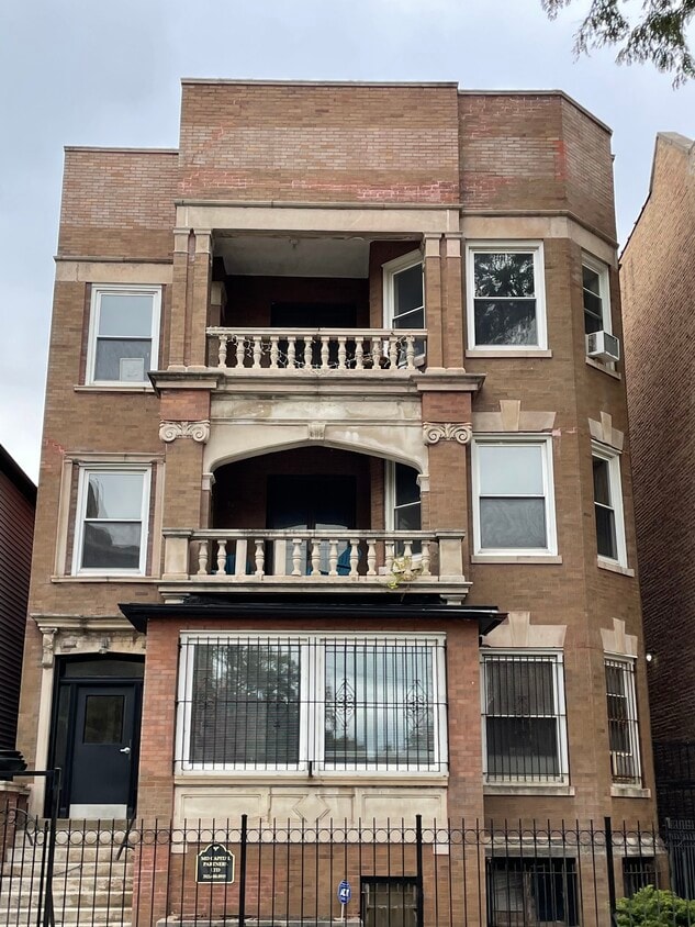 4828 S King Dr Unit 2 East, Chicago, IL 60615 - 4828 S King Dr Chicago ...