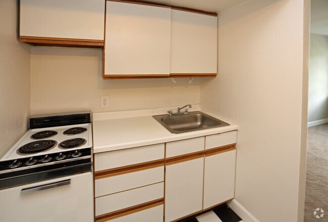 The Empire Building Apartments - Milwaukee, WI | Apartments.com