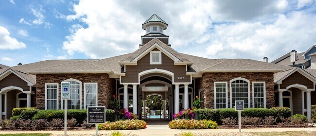 Best Luxury University City North Apartments for Rent - Charlotte, NC ...