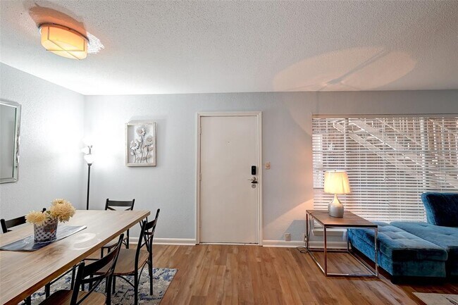 2201 Fountain View Dr Unit 29, Houston, TX 77057 - Condo for Rent in ...