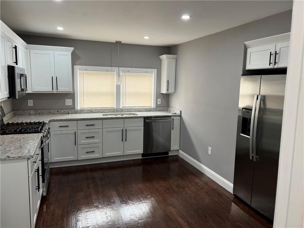 156-158-158 Quarry St Unit 3, East Providence, RI 02914 - Room for Rent ...