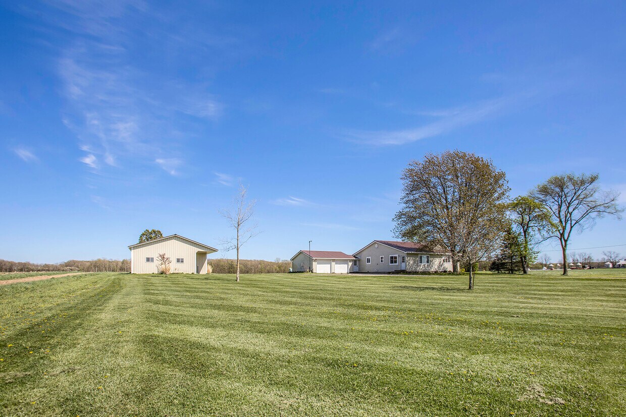 8515 Senator Rd, Fenwick, MI 48834 - House Rental in Fenwick, MI ...