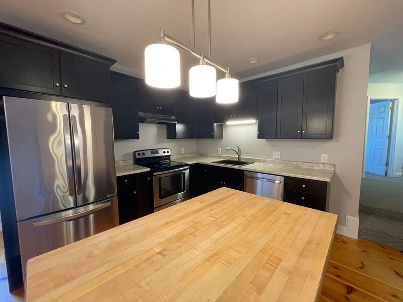 16 Crystal Ave Unit 16-B, Derry, NH 03038 - Condo for Rent in Derry, NH ...