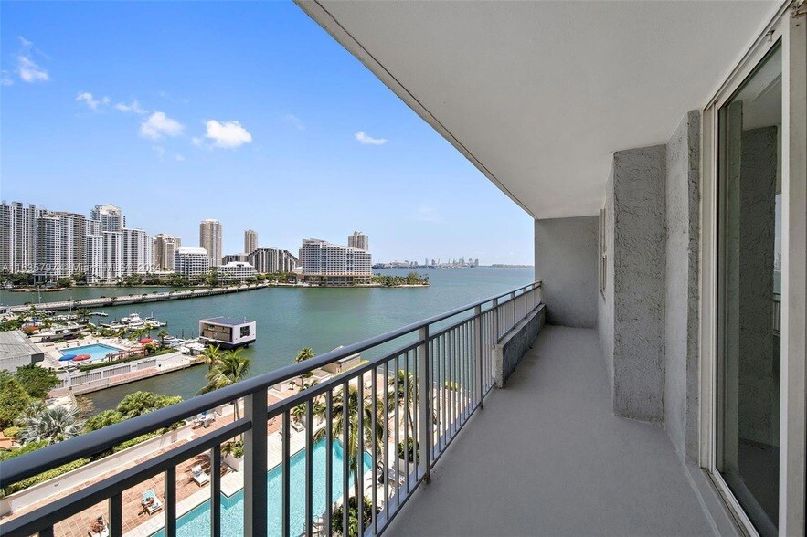 1111 Brickell Bay Dr Unit 1106, Miami, FL 33131 | Apartments.com