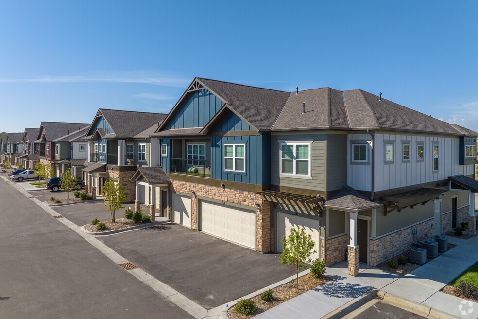 Apartments for Rent with a Walk-In Closet in Castle Rock MN ...