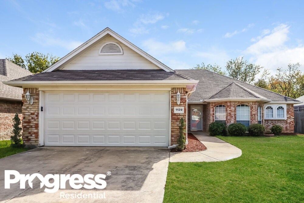 1129 Springwood Dr, Saginaw, TX 76179 | Apartments.com