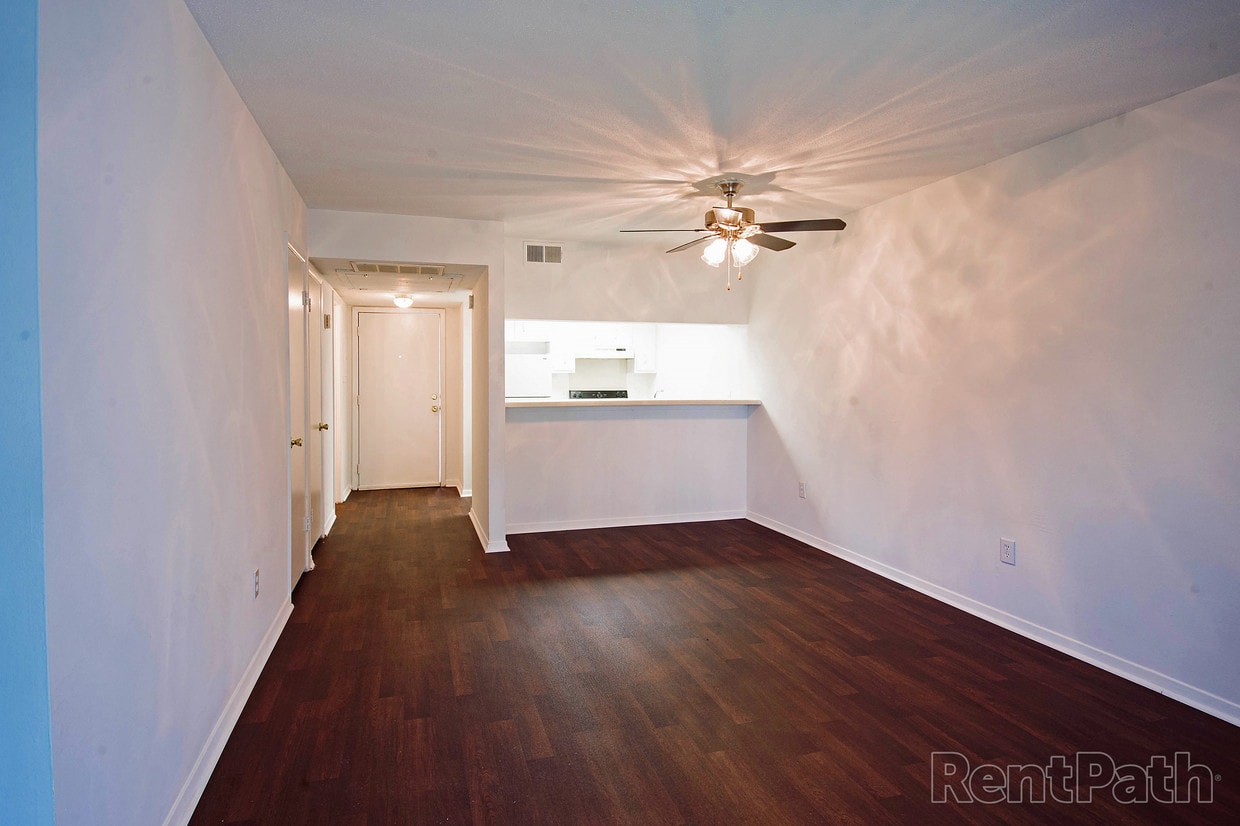 Fort Bayou Apartments and Condos - 3230 Cumberland Rd Ocean Springs, MS ...