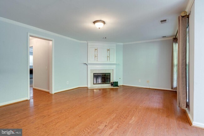 9234 Cardinal Forest Ln Unit 101, Lorton, VA 22079 - Room for Rent in ...