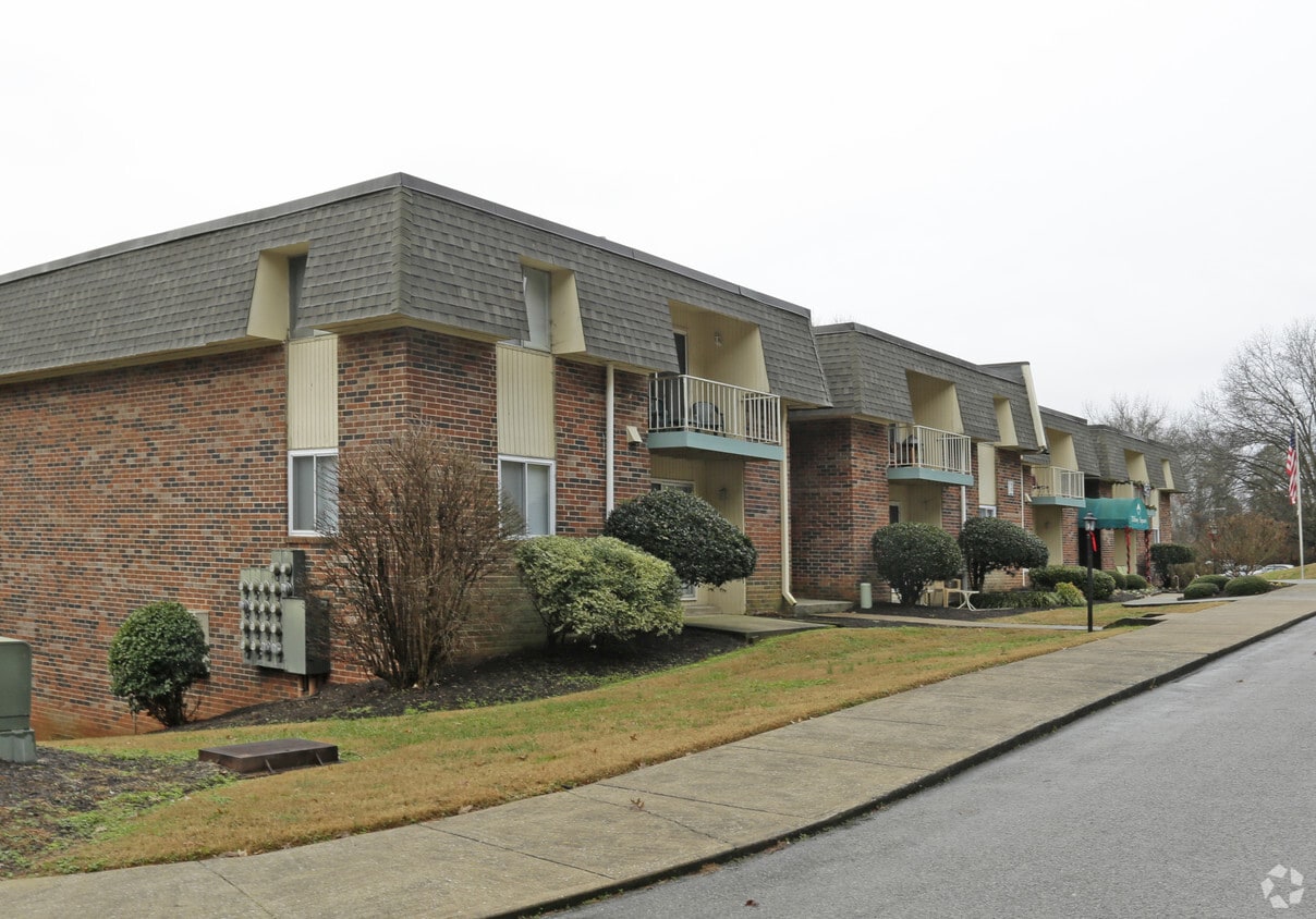 Tiffany Square - 8044 Gleason Dr Knoxville, TN 37919 | Apartments.com