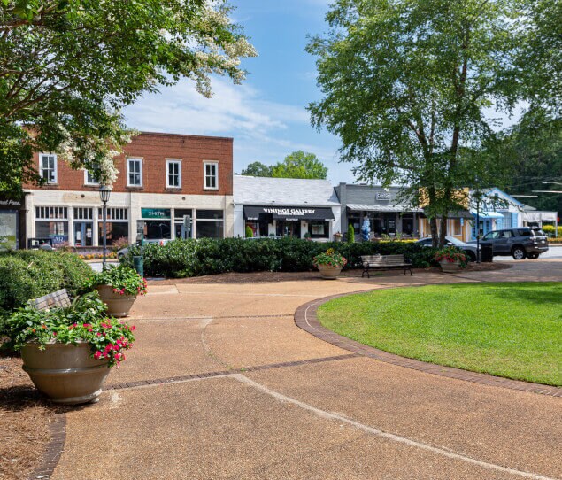 Moving to Roswell GA? Learn about renting in Roswell | Apartments.com