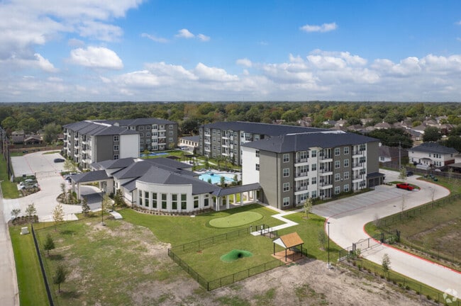 Ivy Point Cinco Ranch - Apartments in Katy, TX | Apartments.com