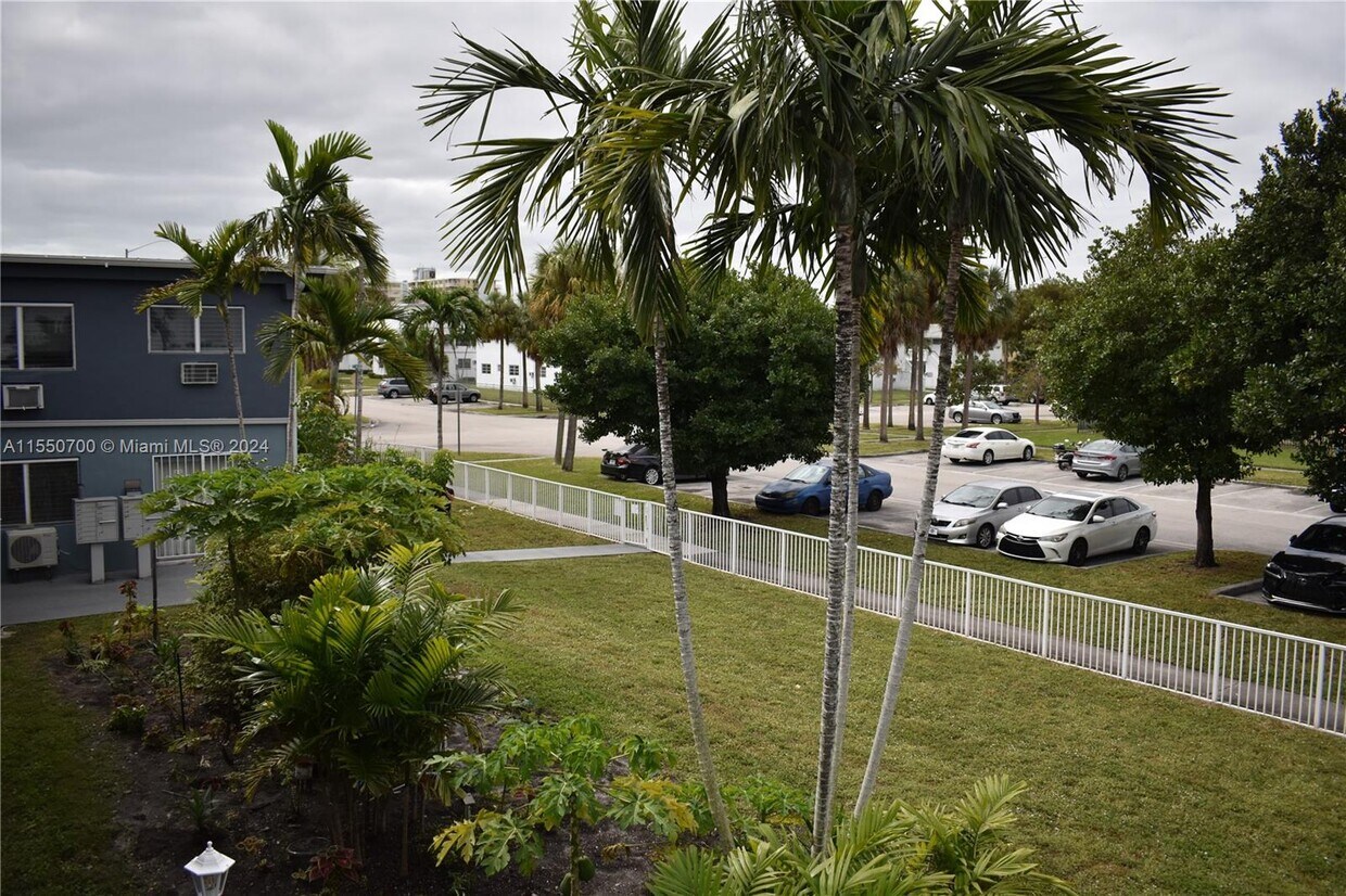 16851 NE 21st Ave Unit 17, North Miami Beach, FL 33162 - Condo for Rent ...