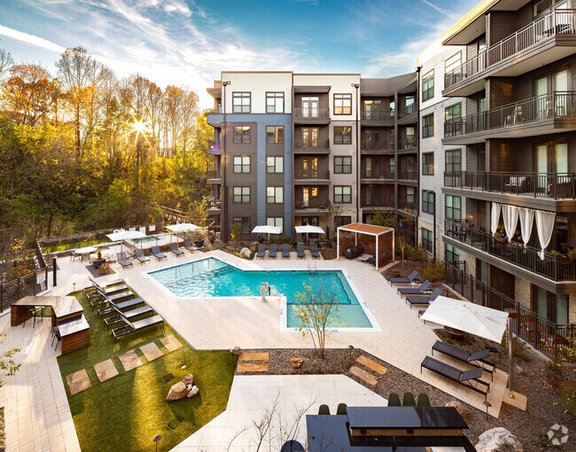 Upper West Side Apartments for Rent with a Living Room - Atlanta, GA ...