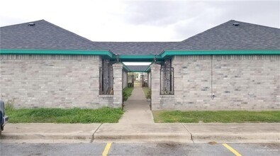 Apartments for Rent with a Walk-In Closet in Mila Doce TX
