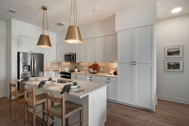 Solomon - 1414 E 51st St Austin, TX 78723 | Apartments.com