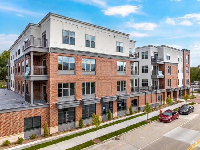 Apartments for Rent with High Ceilings Near Graceland | Apartments.com