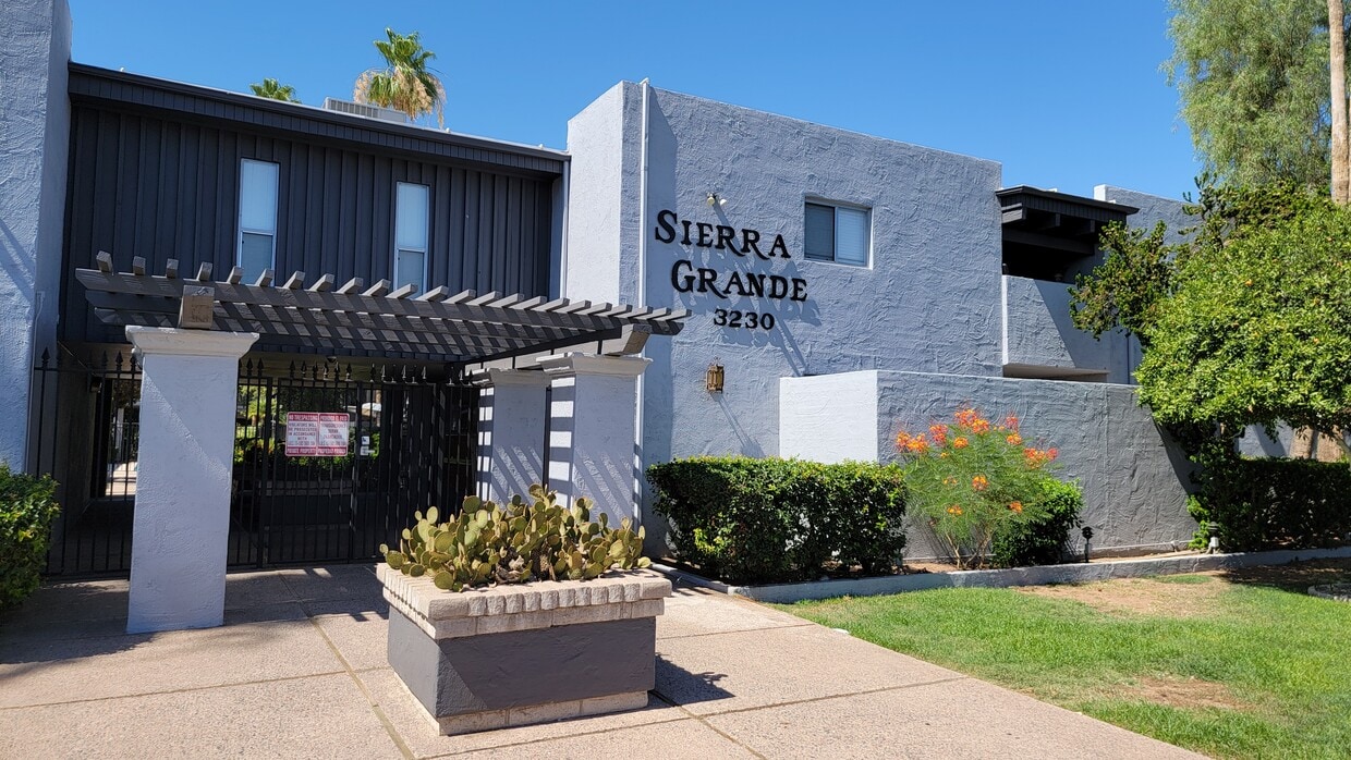 3230 E Pinchot Ave Unit 10, Phoenix, AZ 85018 - Condo for Rent in ...