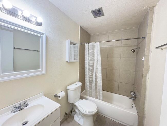 7225 Cook Rd, Houston, TX 77072 - Condo for Rent in Houston, TX ...