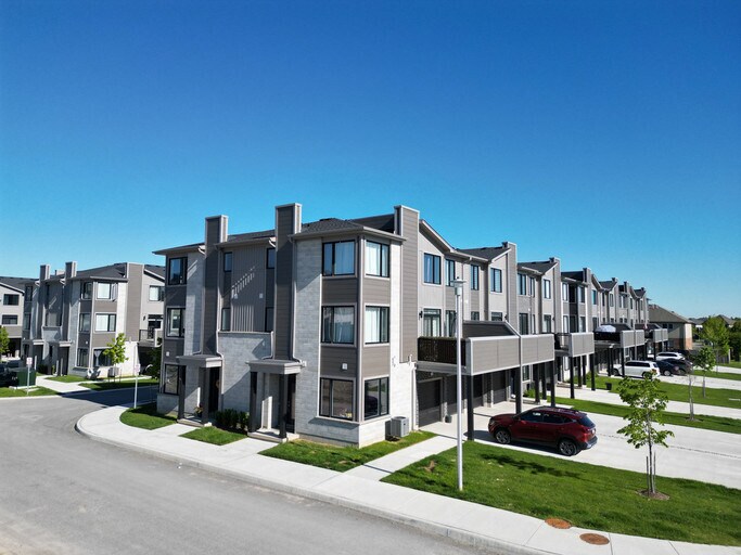 Opus Apartments and Townhomes Apartments - 835-845 Chelton Rd London ...