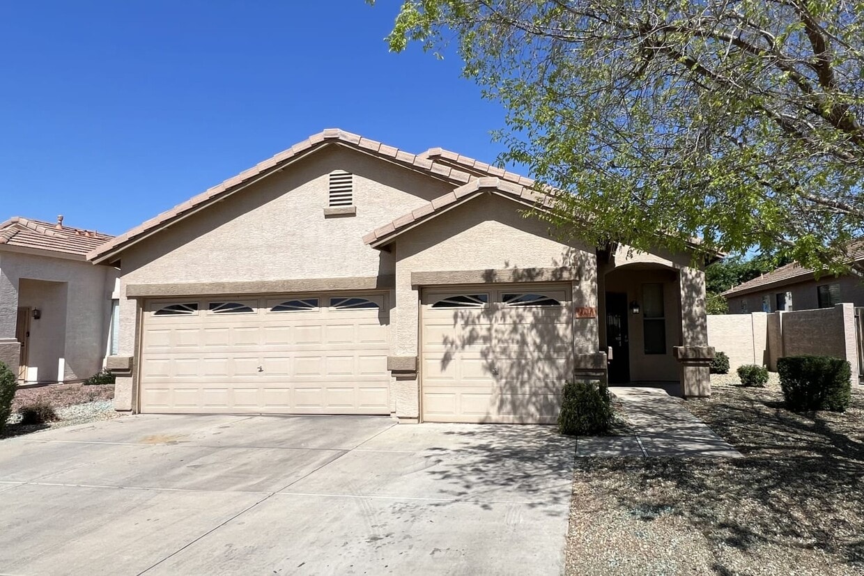 6626 W Golden Ln, Glendale, AZ 85302 | Apartments.com