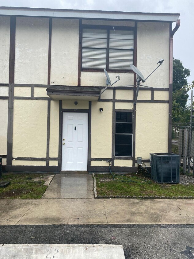 5089 Breckenridge Pl, West Palm Beach, FL 33417 - Townhome Rentals in ...