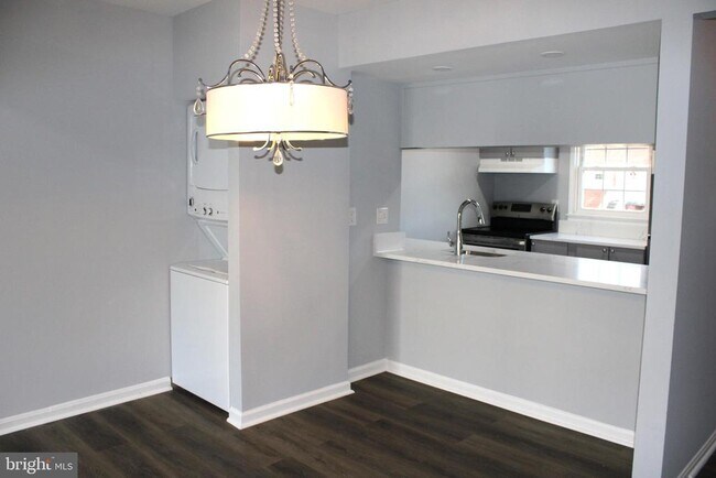 14462 Rustling Leaves Ln, Centreville, VA 20121 - Townhome Rentals in ...