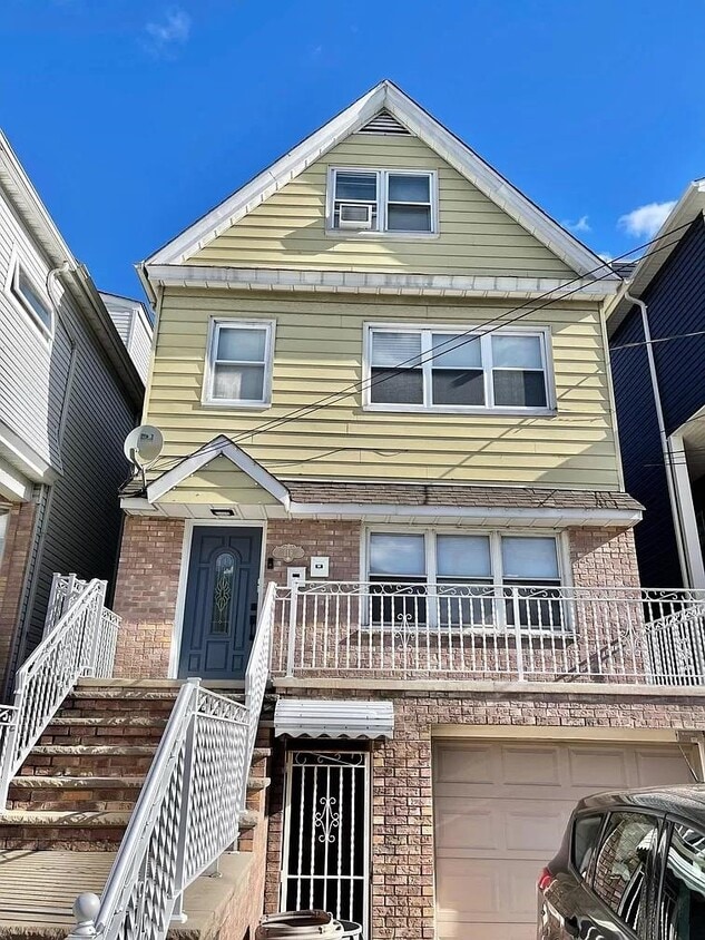 119 W 15th St Unit 1, Bayonne, NJ 07002 - Condo for Rent in Bayonne, NJ ...