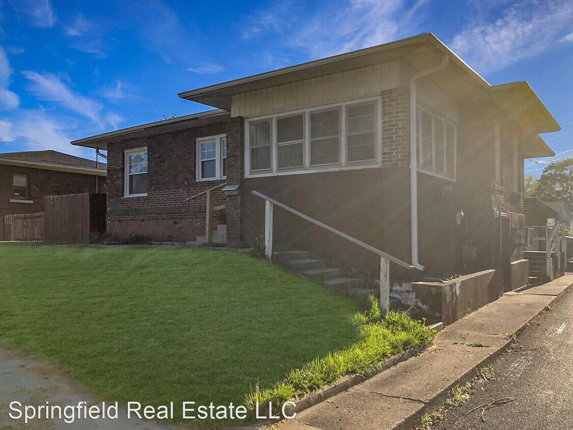 2129 S 5th St, Springfield, IL 62703 - House Rental in Springfield, IL ...