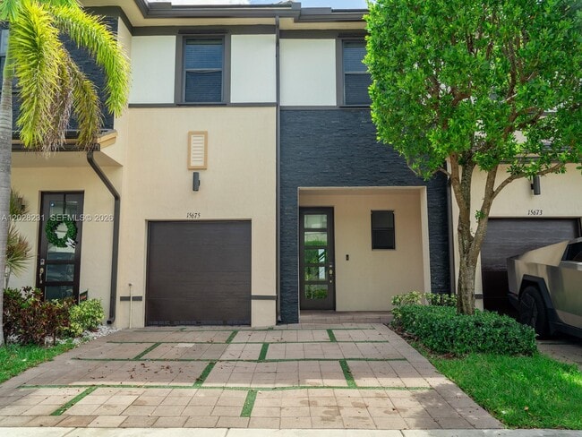 Waterfront Apartments for Rent in Miami Lakes - 58 Rentals | Apartments.com