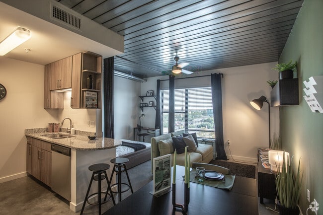 Mid Main Apartments - Houston, TX | Apartments.com