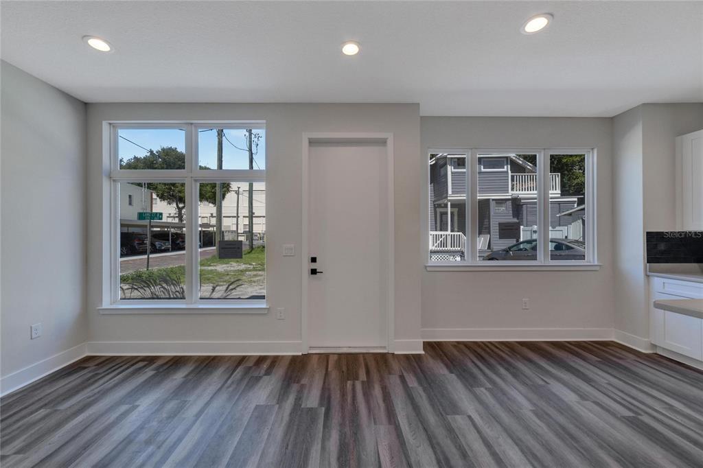 825 Calla Terrace N, Saint Petersburg, FL 33701 - Townhome Rentals in ...