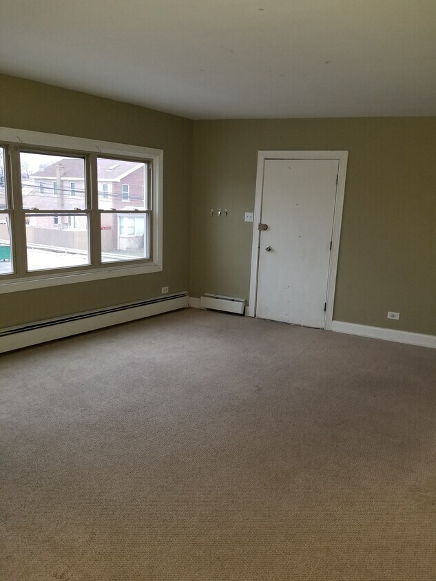 5145 S Lamon Ave Unit 1 front, Chicago, IL 60638 - 5145 S Lamon Ave ...