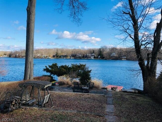 52 Cedar Lake Rd W, Denville, NJ 07834 - House for Rent in Denville, NJ ...