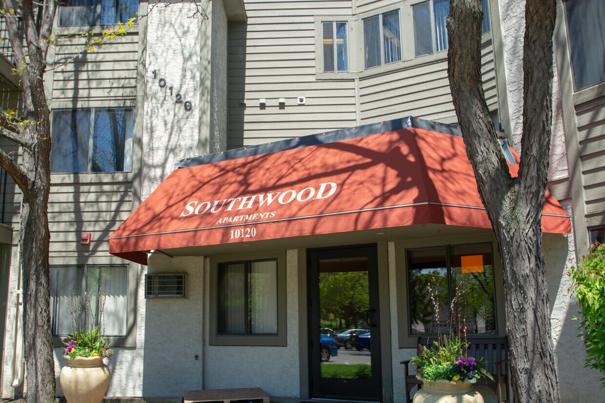 Southwood - Apartments in Bloomington, MN | Apartments.com