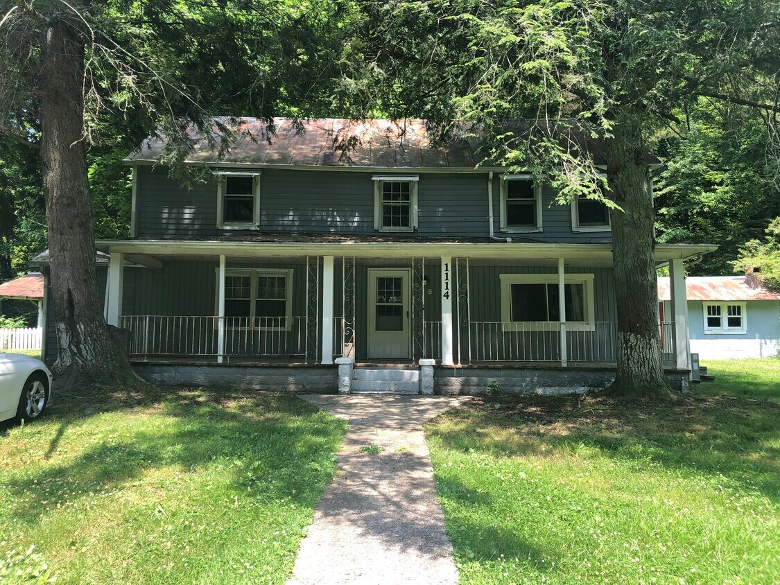 1114 Mullens, Stone, KY 41567 - House Rental in Stone, KY | Apartments.com