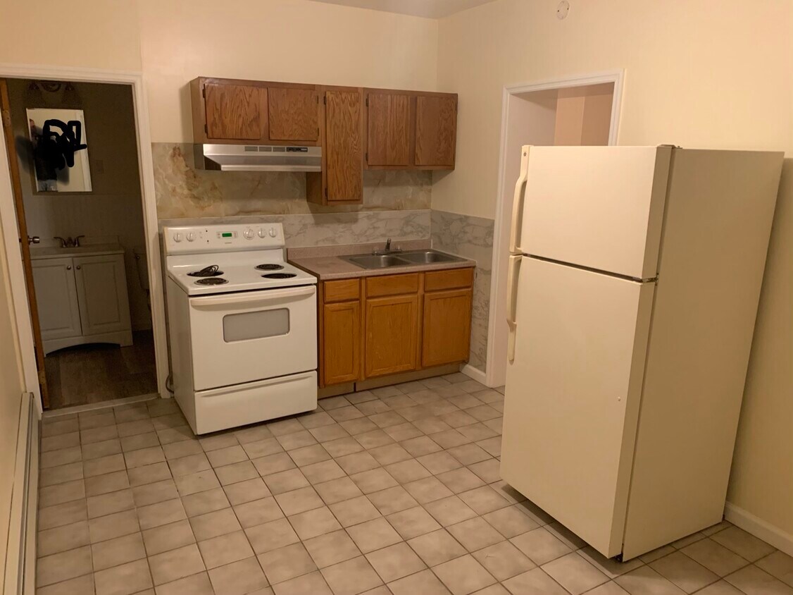 56 Jefferson St Unit 2, Troy, NY 12180 - 56 Jefferson St Troy, NY 12180 ...