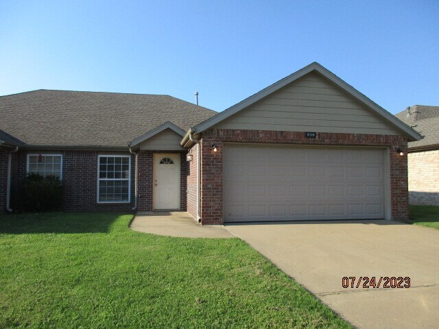 939 Oak Crossing Dr, Centerton, AR 72719 - Townhome Rentals in ...