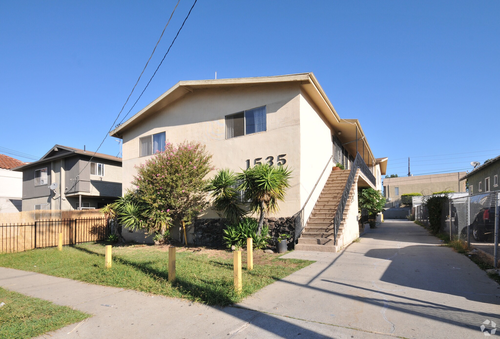 Troy Place Apartments - 1535 W 35th St Los Angeles, CA 90018 ...