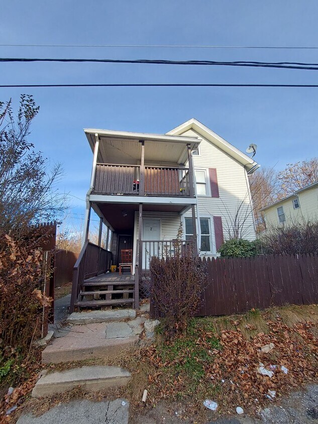 1 Ash St Unit Apartment 1, Waterbury, CT 06704 - Room for Rent in ...