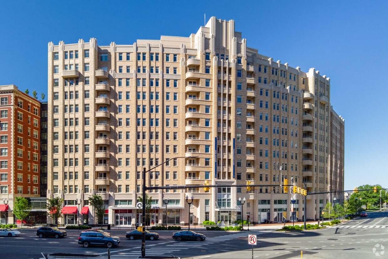 Arlington, Virginia, needs to keep building these neo-Art Deco towers ...